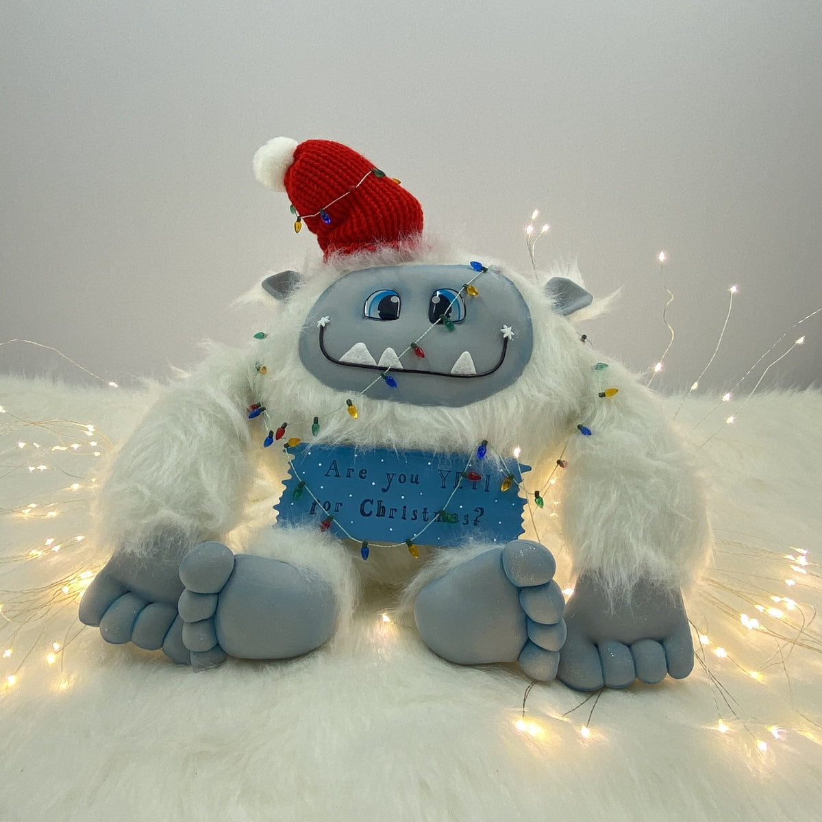 Baby Hugs - Yeti – Lilo Christmas Shop